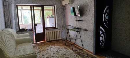 Срочно сдаётся 2х на 2 этаже Ор-р Жомий Карзинка