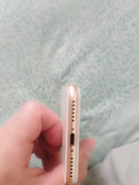 IPhone 8. 64.ГБ.
