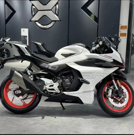 CFMOTO SR.S  brendi 450 cc