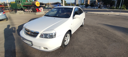 Lacetti 1,8 в отличном состоянии