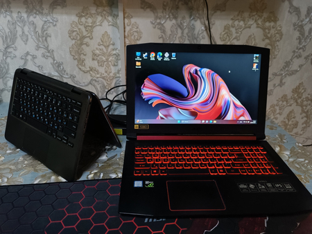 Acer Nitro 5 + DELL 360° ekran sensir ideal  holatda