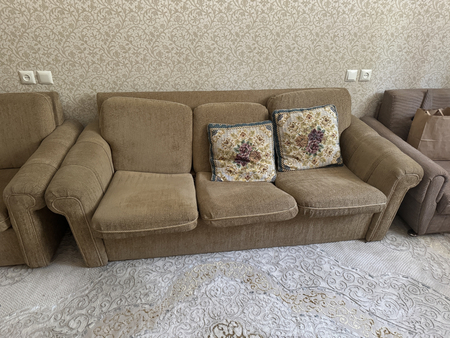Продаю диван и 2 кресла