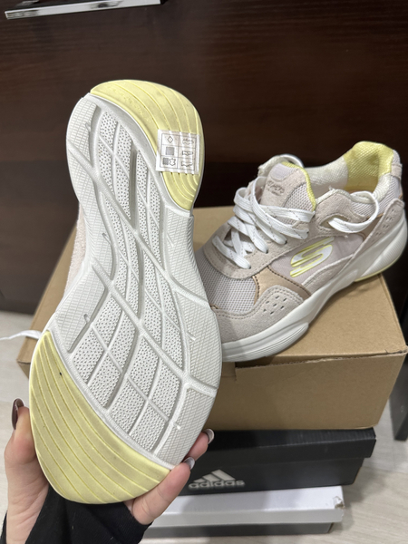 Skechers кросовки 36