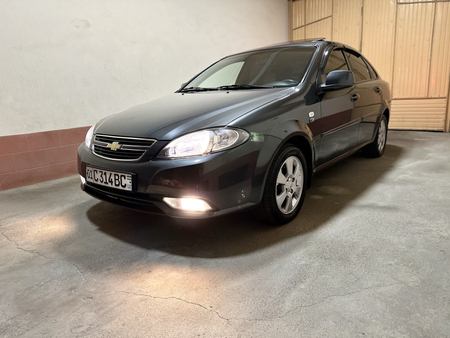 Продаётся Lacetti в отличним состояние