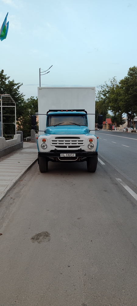 Zil 130G sotiladi