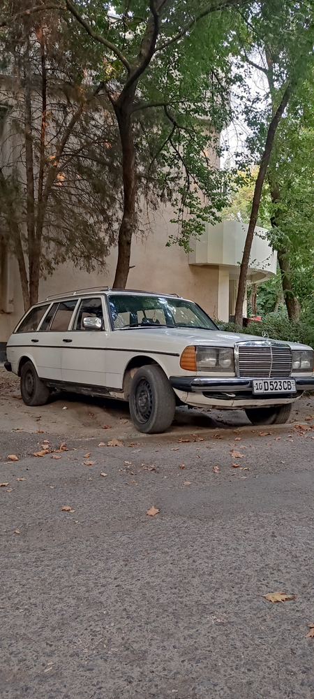 Мерседес w123 e230