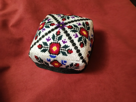 Тюбетейки, платки, румол, махсы