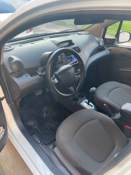 Chevrolee spark sotiladi