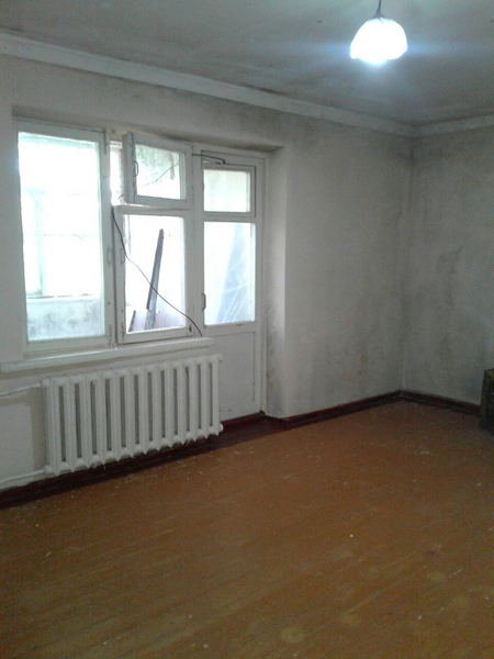 продается кватира г. Чирчик хокмият центр 3/4/4