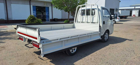 JAC X200 BORTOVOY yuk tashish uchun muljallangan