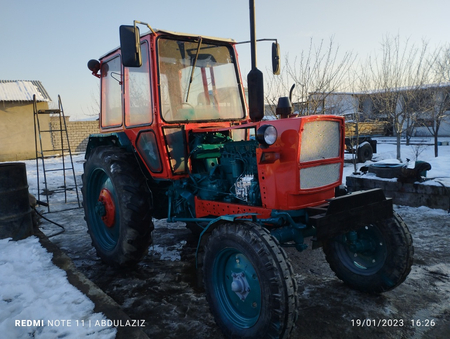 Traktor yumz sotiladi holati yahwi holda iwlab turgan tehnika rul gidr