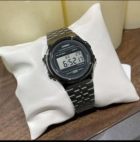 Часы CASIO Collection.