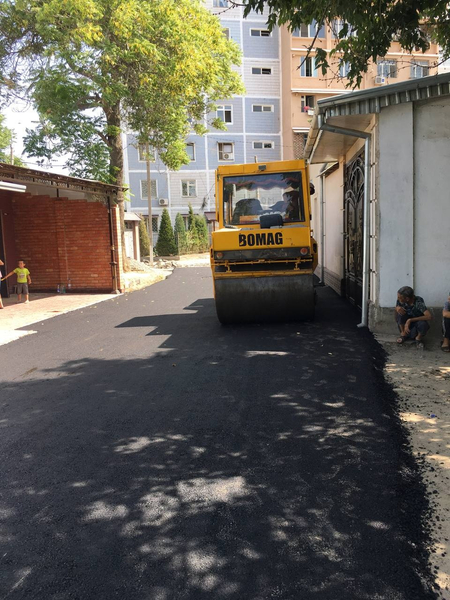 Асфальтирование дорог. Асфальт.