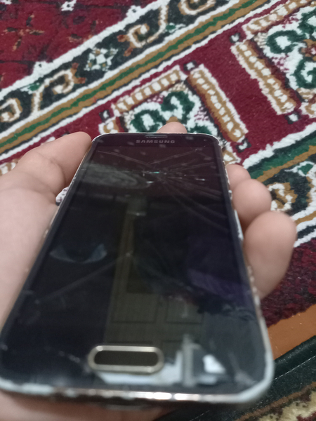 Samsung galaxy S5 mini telefoni sotiladi