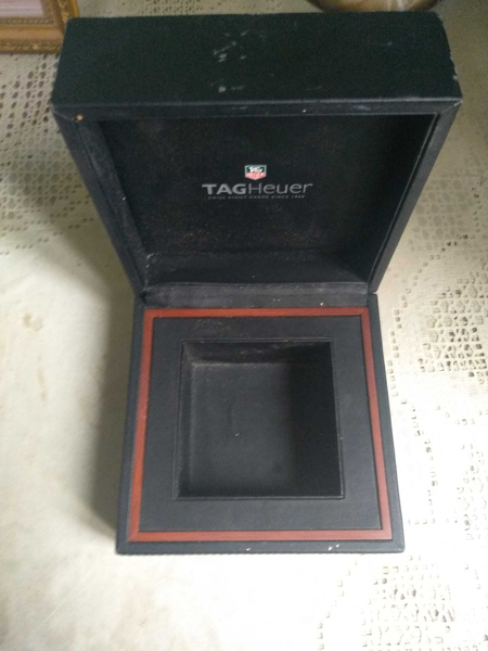 Продам коробку от часов TAG HEUER