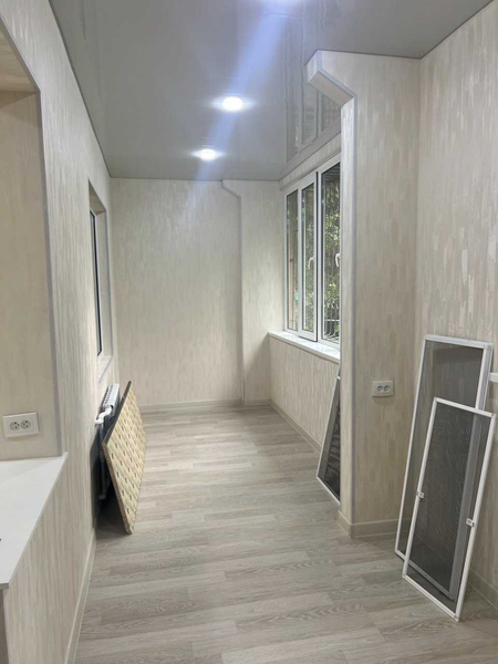Срочно продаётся 2-х комн квартира в Куйлюк массив-4, 2/1/4