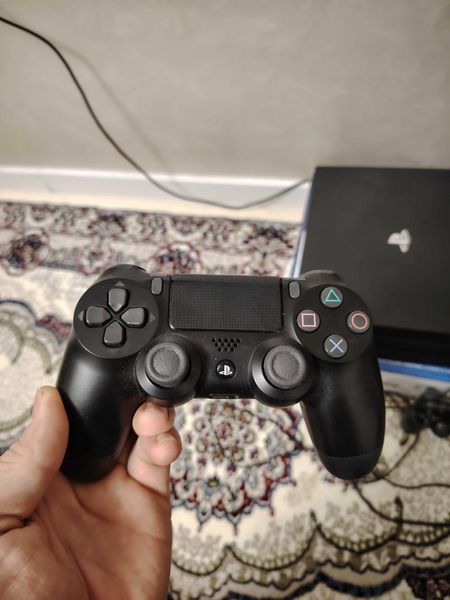 Playstation 4 Pro 2TB