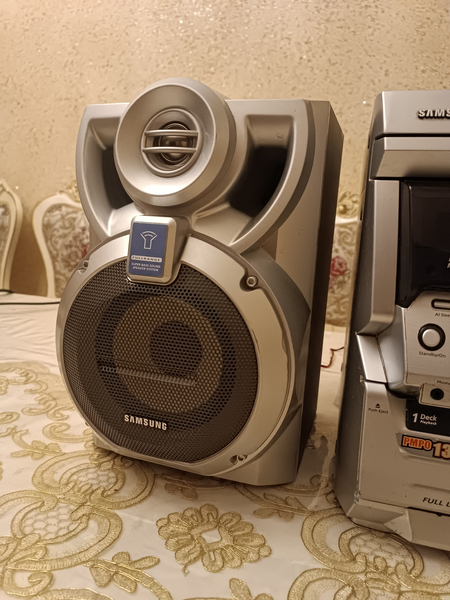 Muzikalniy sentr samsung