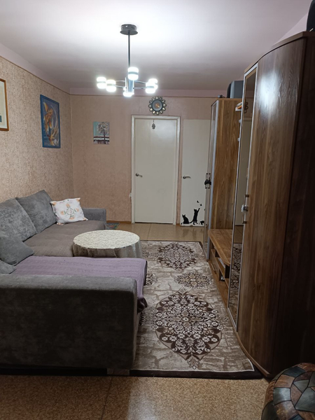 Продаётся 2/4/5 на мв.Феруза