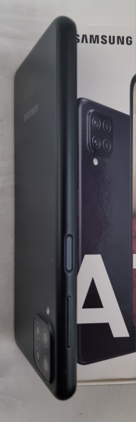 Samsung a12 4/64 Karobkasi bor