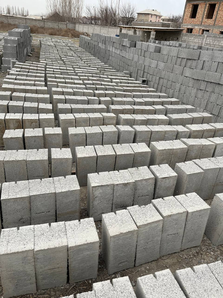 Шлакаблок сотилади чекламаган микдорда смета бирга бир