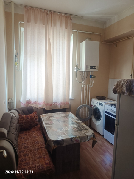 Sergeli 6a 2/3/7 sotiladi