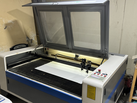 Lazerniy apparat 1600ga1100 ( rezka, lazernaya rezka)