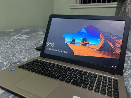 Noutbook asus kelishilgan