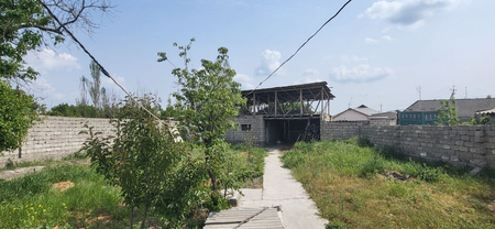 Уй сотилади 3 Сотих