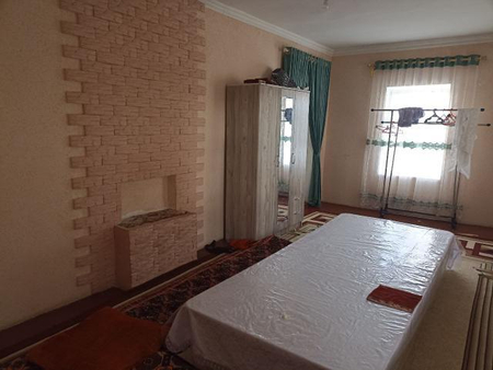 Uy sotiladi Yangi Tashkent tumani tushgan joydan 1 km oraliģi 12 soth
