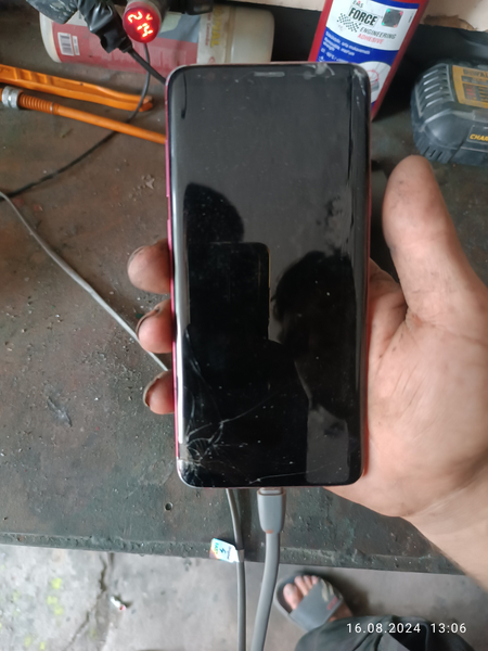 Продается Samsung galaxy S9+