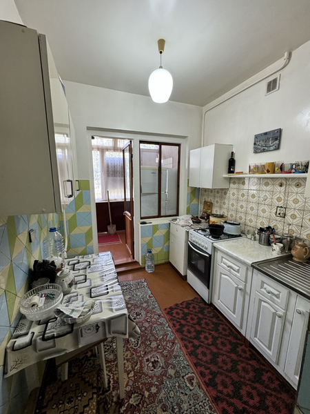 Продам квартиру  3/1/4. 70м2  юнус-Абад 11 квартал