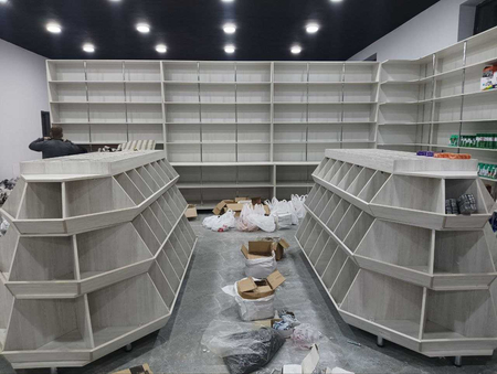Прилавки, стеллажи, витрины для магазинов на заказ.