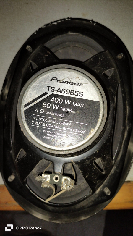 Kenwood 320W Pioneer 400W