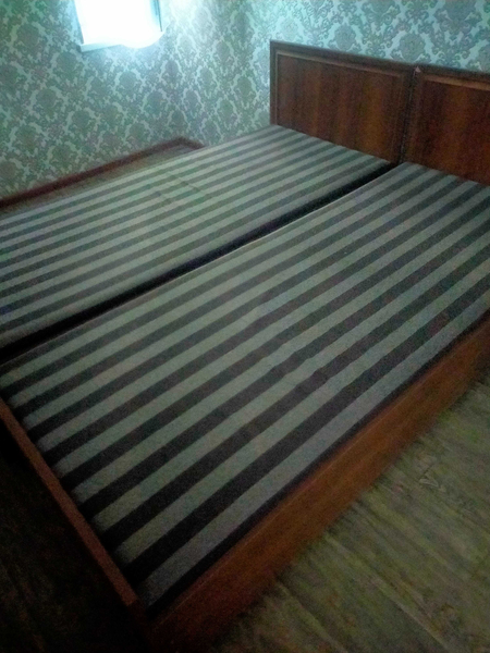 Продам спальный гарнитур