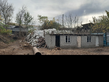 Прадается Самарканд дарвоза 5,3 Сотих Углавой размер 32*16,5