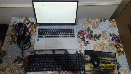 Aser aspire 3 sotiladi