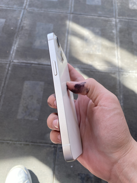 Iphone 13 белый срочно сотилади