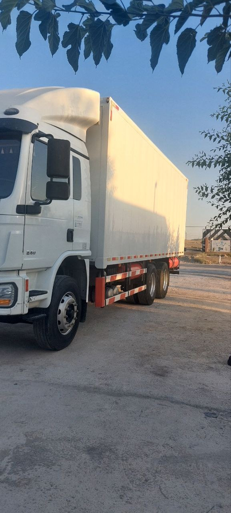 SHACMAN L3000 furgon