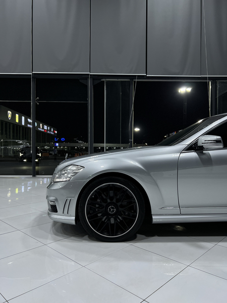 Mercedes Benz S500 W221