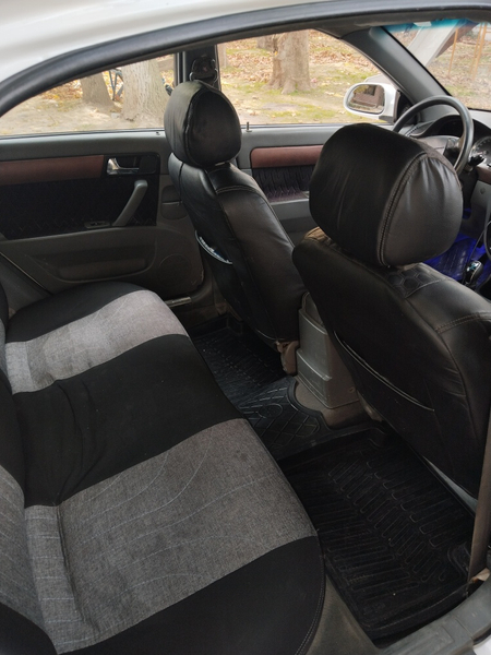 Lacetti 1.8 SOTILADI