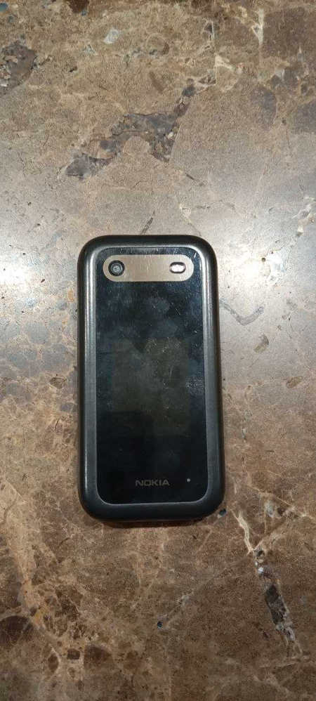 Продается кнопочный телефон Nokia 2660