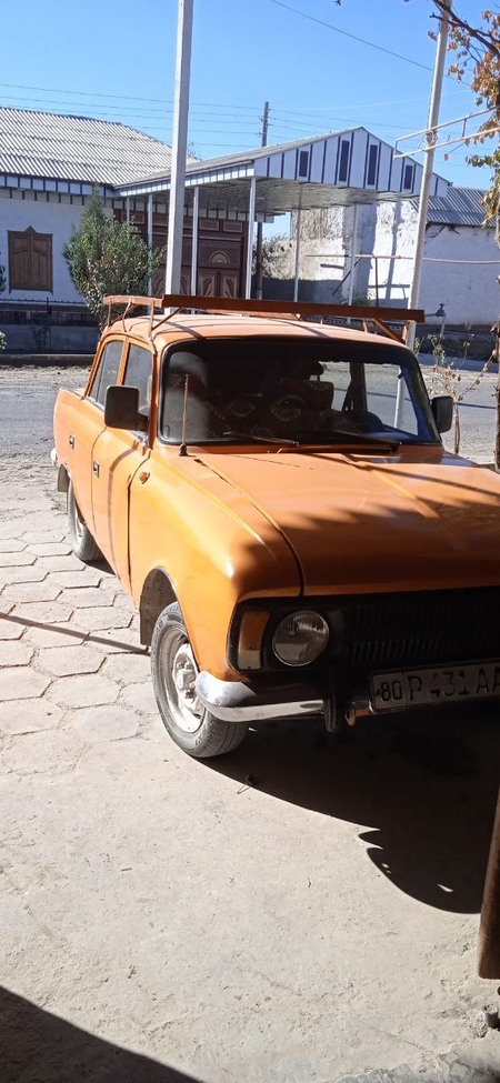 Moskvich srochna sotiladi. Metan gaz o'rnatilgan.