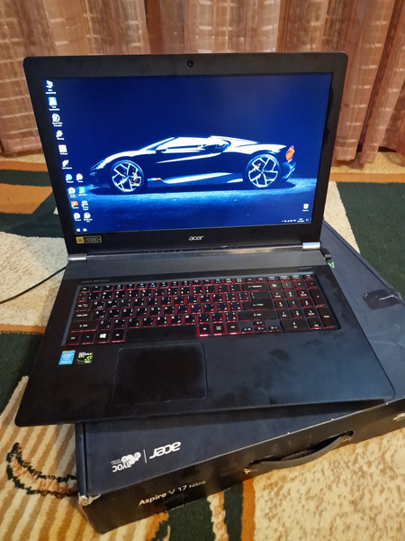 Acer V 17 Nitro: Core i7-4720HQ/GTX950M 4GB/ 8GB/M.2 128GB, HDD 1.TB