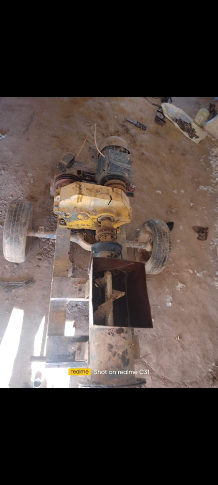 Mini g'isht zavod sotiladi mator15kw reduktor  40/1 kelishiladi