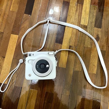 Фотоаппарат Polaroid Instax Square c чехлом