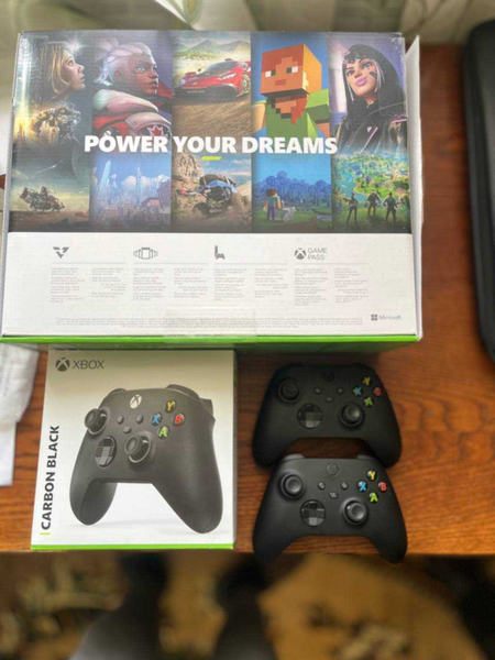 XBOX series s carbon black 1tb ssd