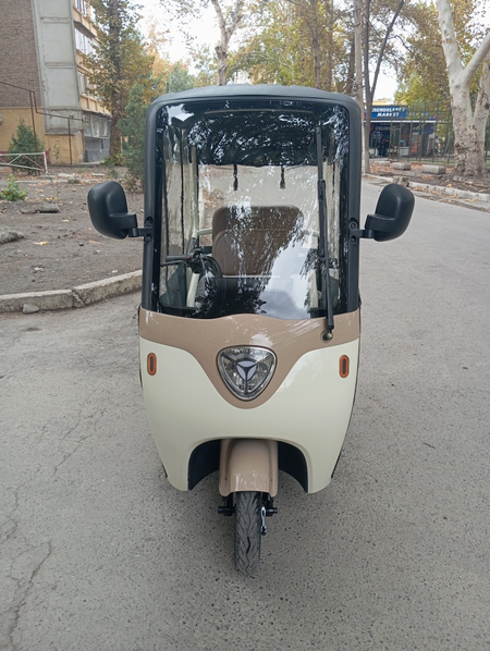 3 gʻildirakli elektiro skutir yadeya