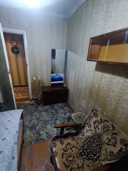 2 х ком квартиру СЕРГЕЛИ Спутник в деревянном доме с обстановкой 250уе