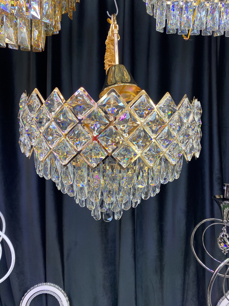Lyustra ligting har xil turdagi lyustralar bor